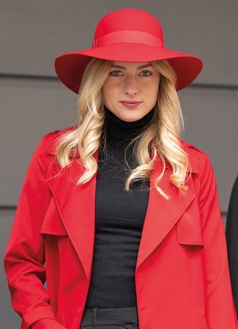 Red hats | Various styles | Huge selection